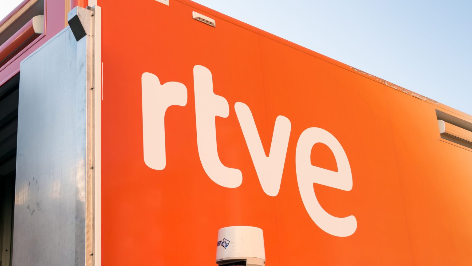 Tras 14 años RTVE renovará su imagen corporativa