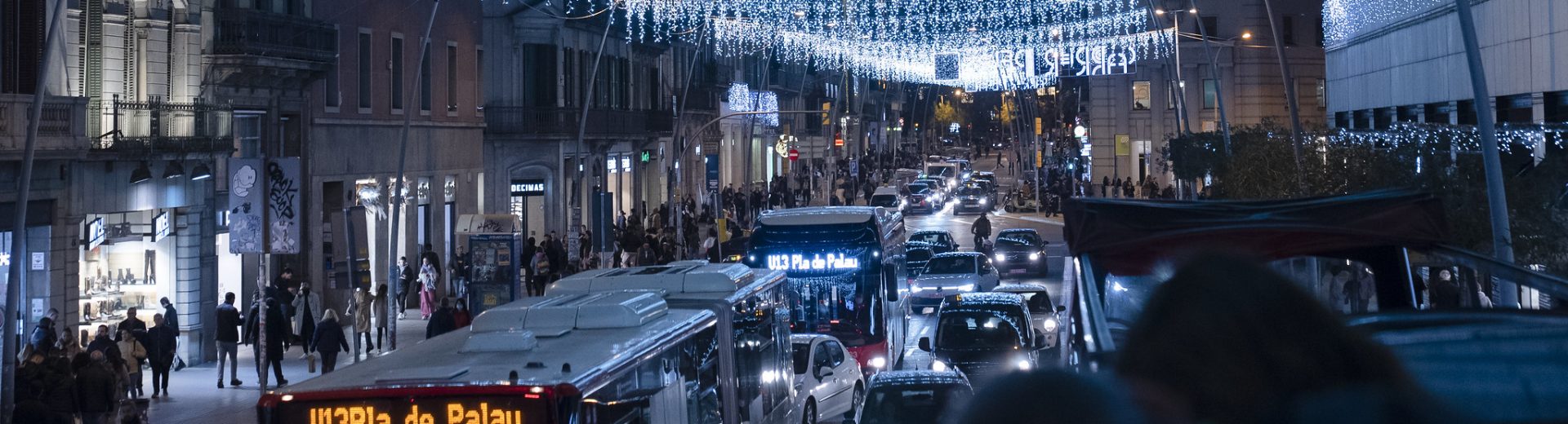 La conspiración sobre las luces azules del alumbrado urbano