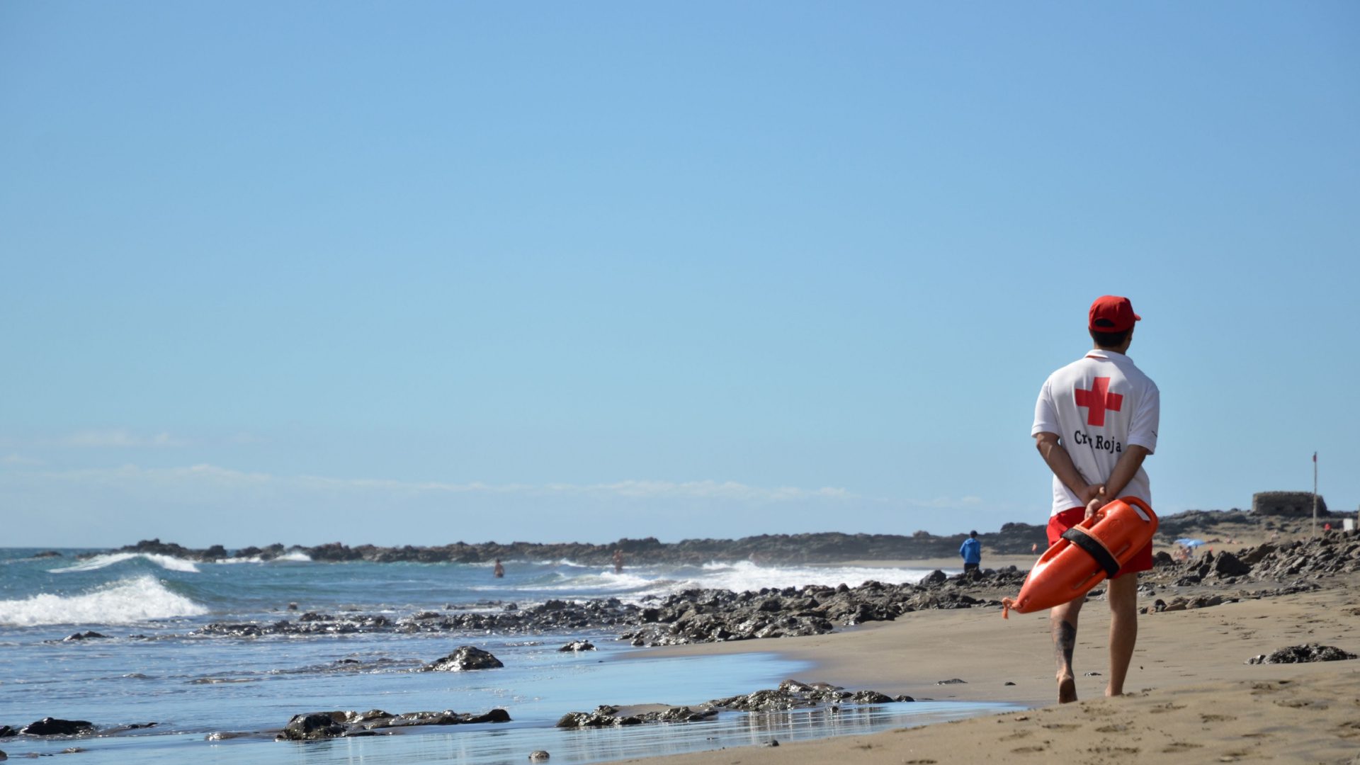 Qué debes saber sobre primeros auxilios en la playa este verano
